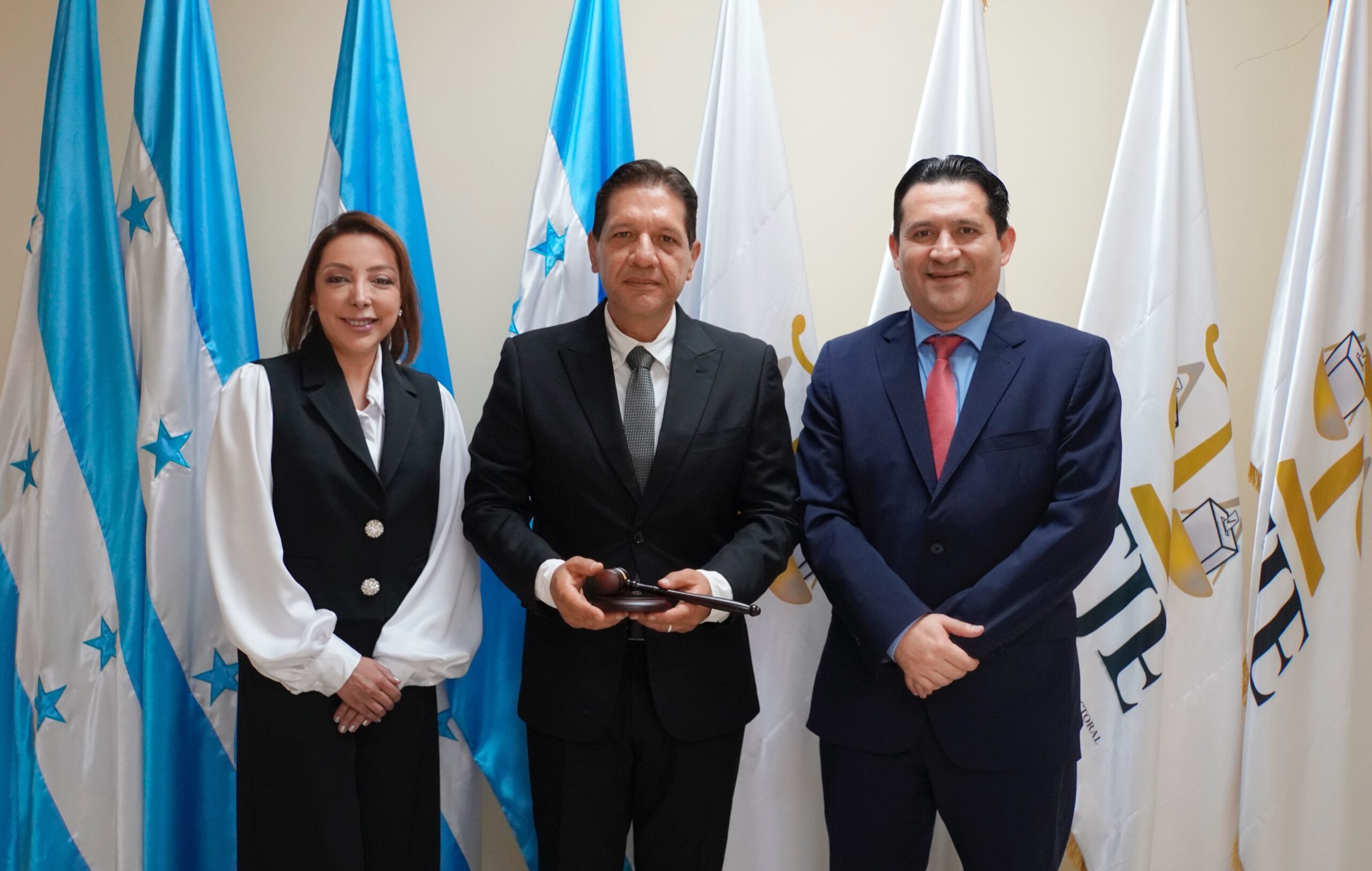 Magistrado Mario Flores Urrutia asume la Presidencia del TJE - Tribunal ...